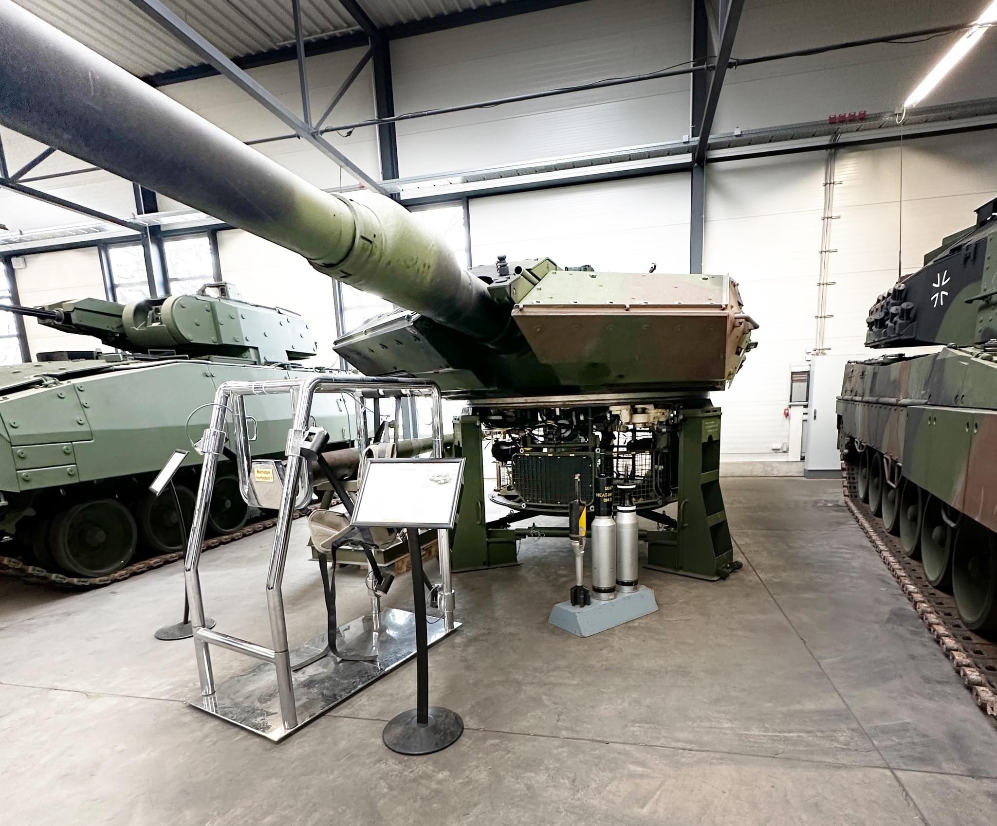 DEUTSCHES PANZERMUSEUM - Hamburg Guide